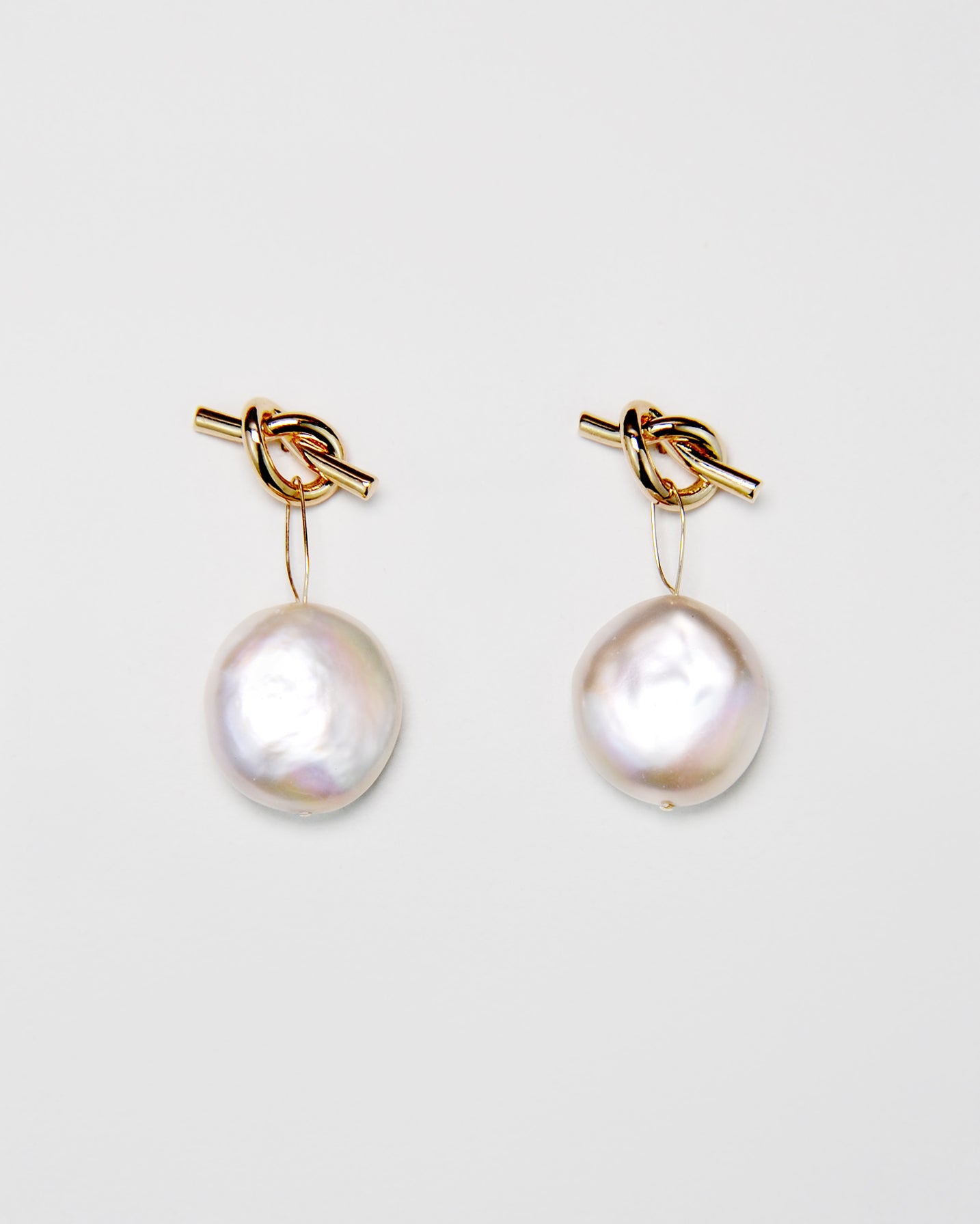 CHRISSY - Floating Baroque Pearl Earrings– Moon's Wish